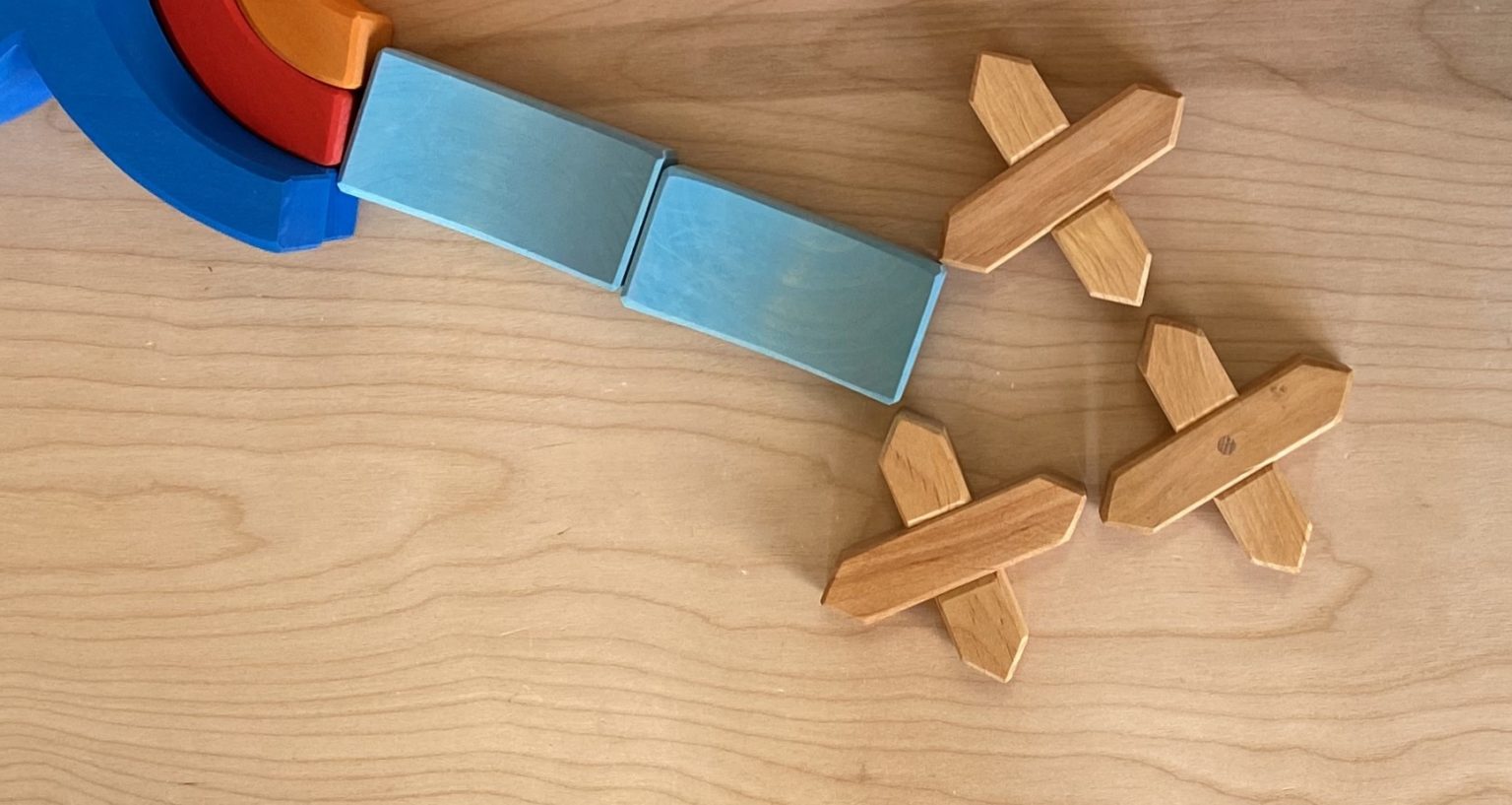 Bauspiel Blocks in Ball runs – Building With Rainbows